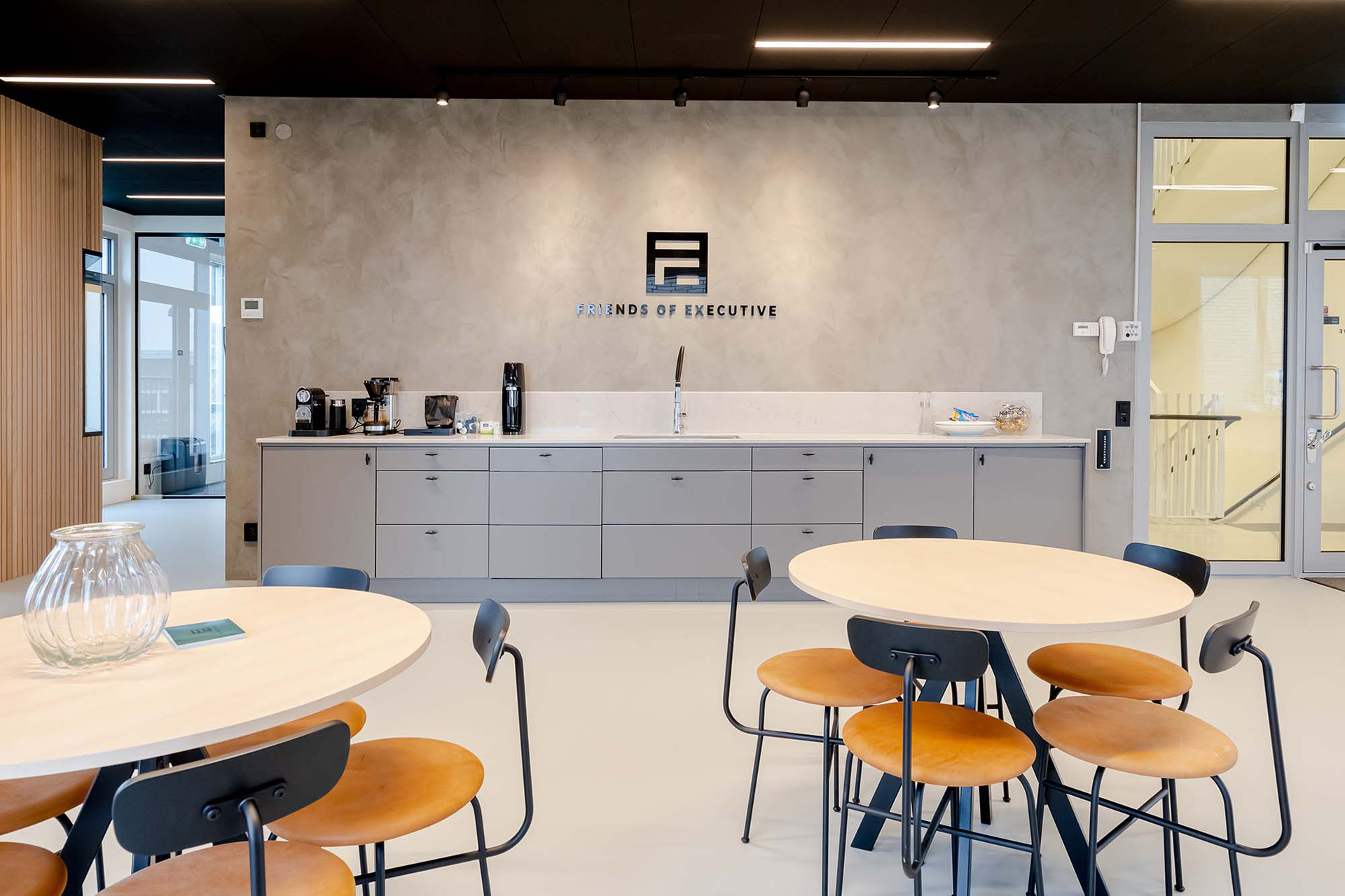 Vi inreder kontor och miljöer som stärker ditt varumärke